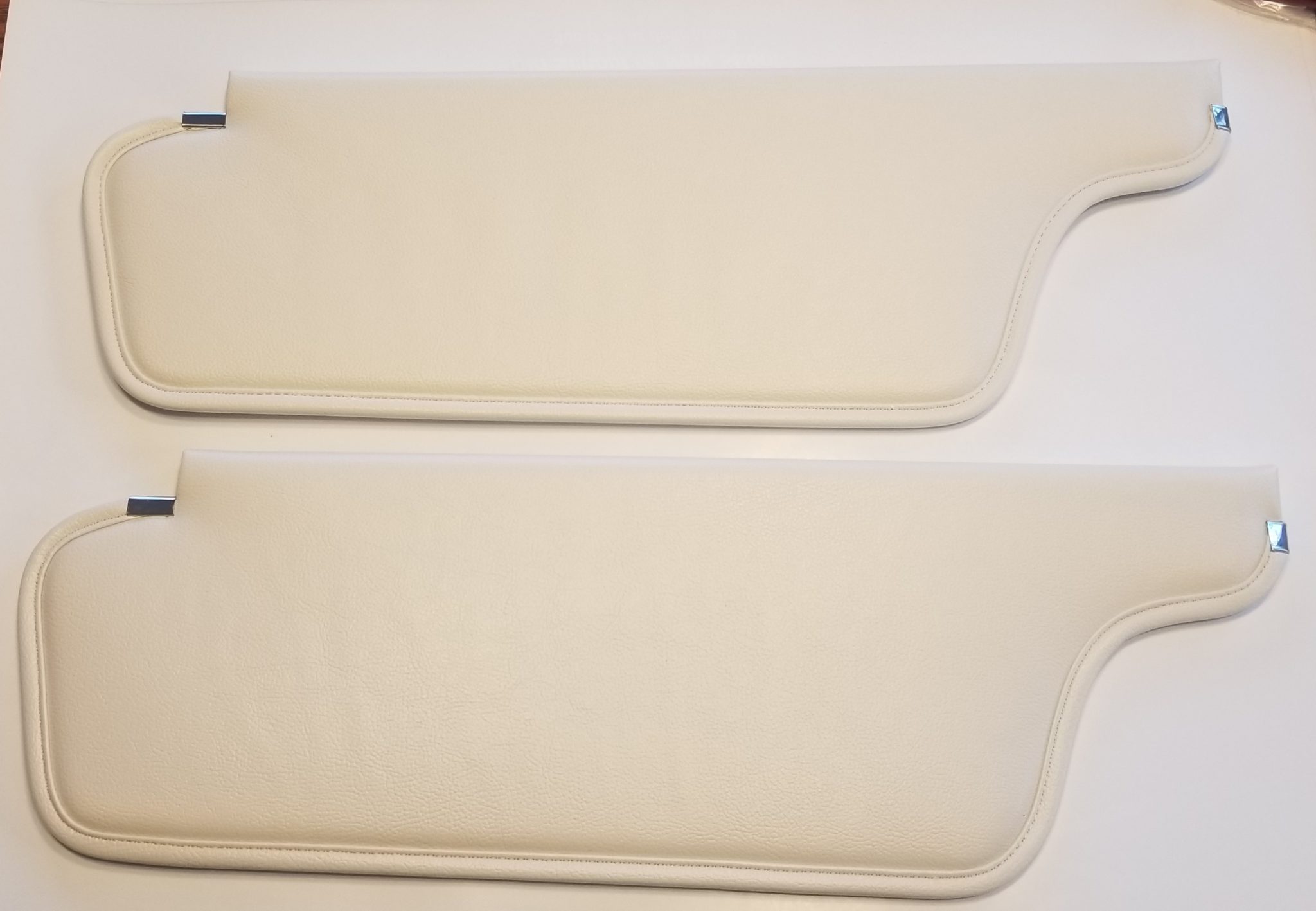 69-70 B and A-Body White Sun Visors Pair CHZSVR300-WH - Vans Auto